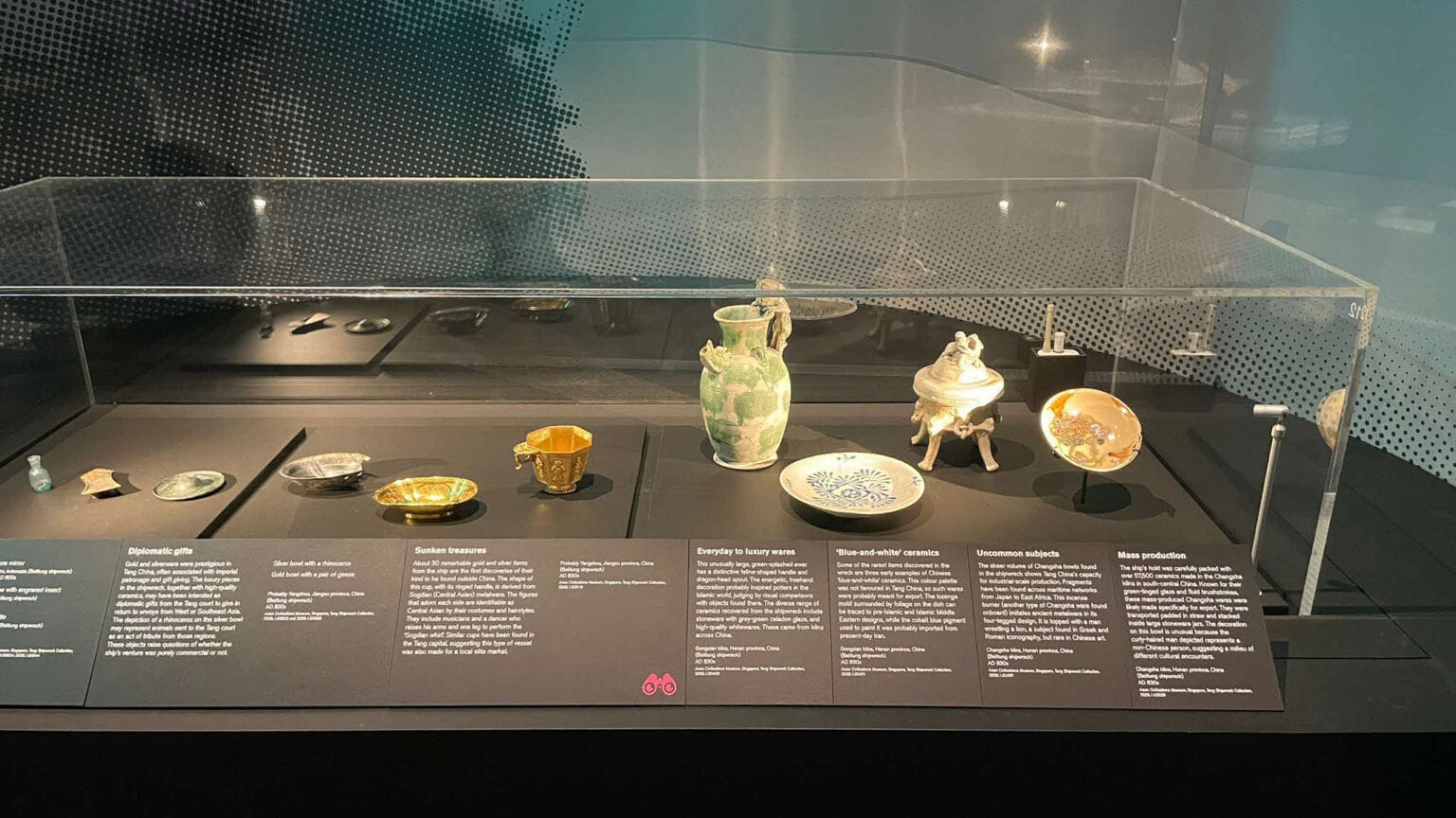 Singapore's Tang Shipwreck artefacts now on display in London through ...